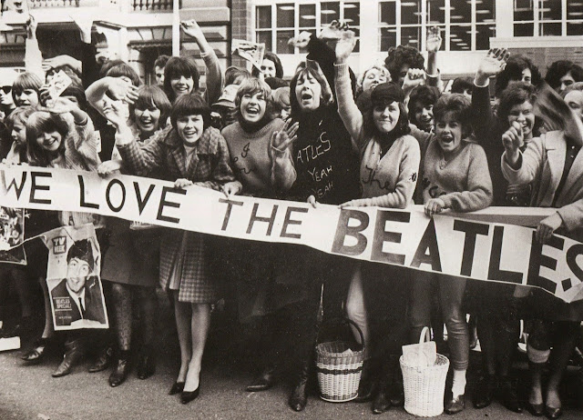 Blast From the Past 1960s: 15 Protest Signs That Sum Up the Sixties ...