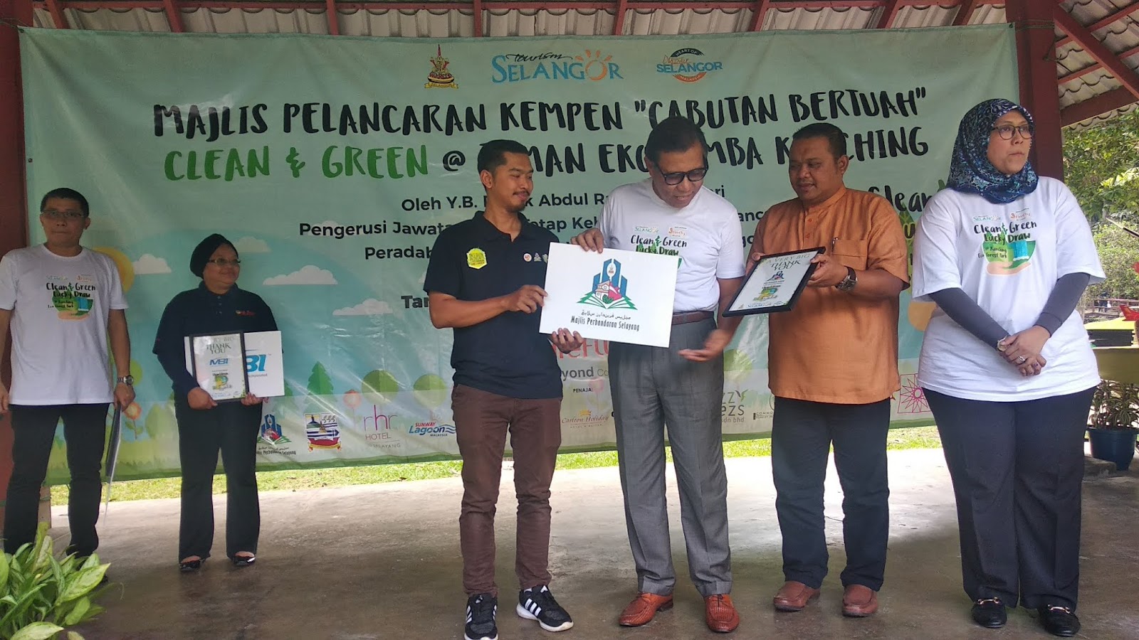 Taman Eko Rimba Kanching Waterfalls, Templer Park, Rawang, Selangor ...