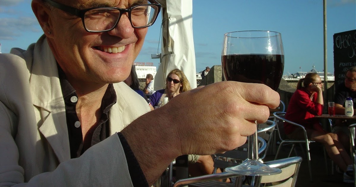 Gareth Calway - Bard On The Wire: Poem of the Month 2007-2015