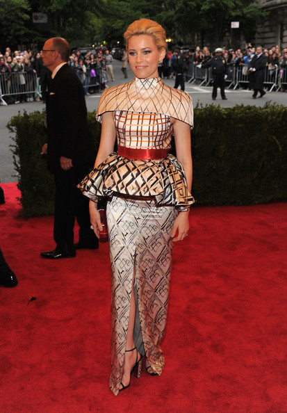 Fotos: Elizabeth Banks en la Costume Institute Gala 2012 en Nueva York ...