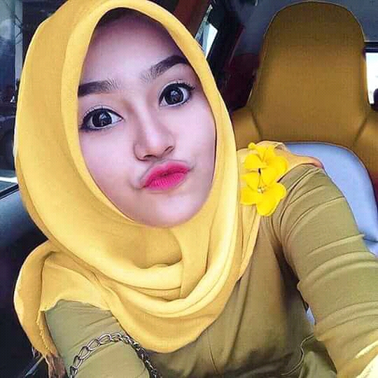 10 Foto Cewek Jilbab Cantik-Cantik yang Bakal Bikin Hati Gemas - INSOPEDIA