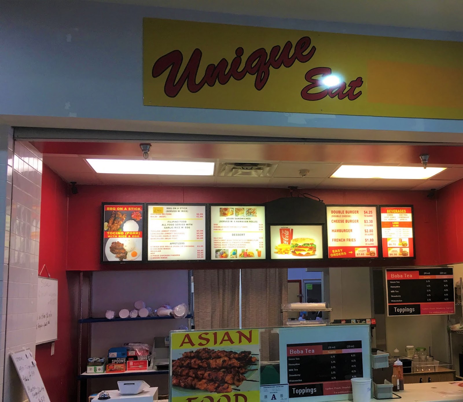 Laughlin Buzz: Laughlin Outlet Center - Food Court