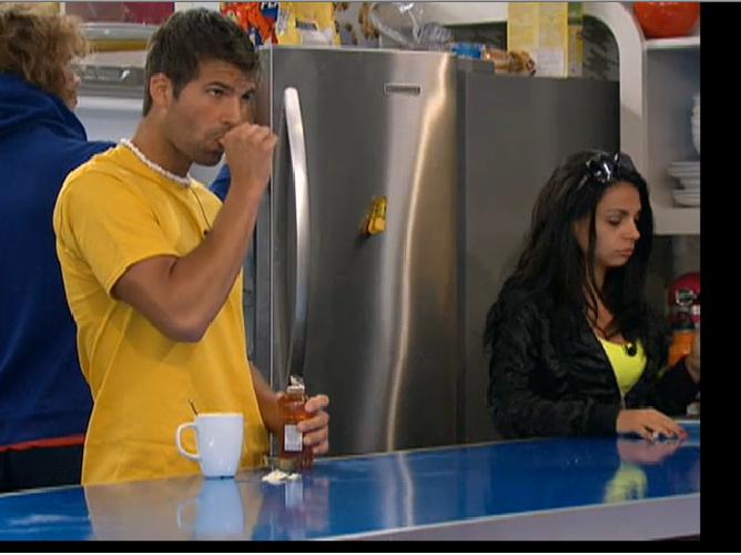 BBDish! Ya Gotta Have it!: Monday Morning in the BB14 House