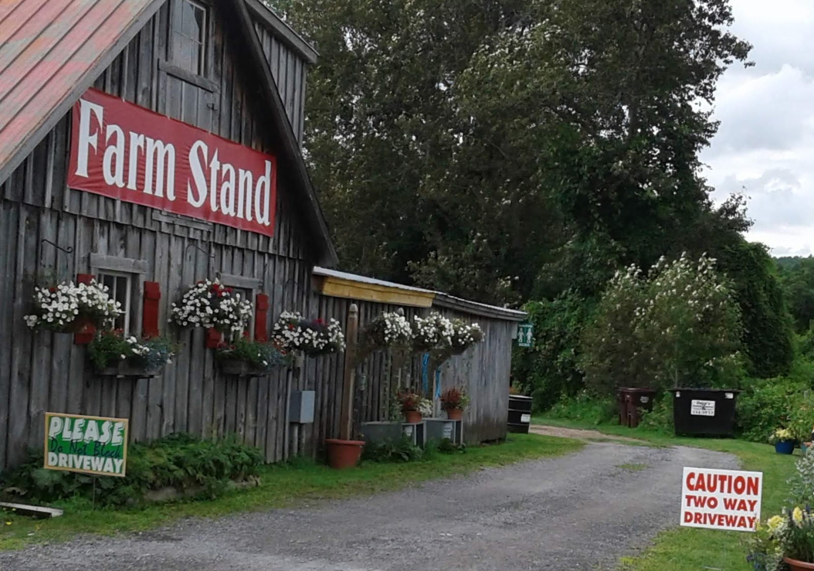 River's Edge Farm Stand: Local Meats and Cheeses