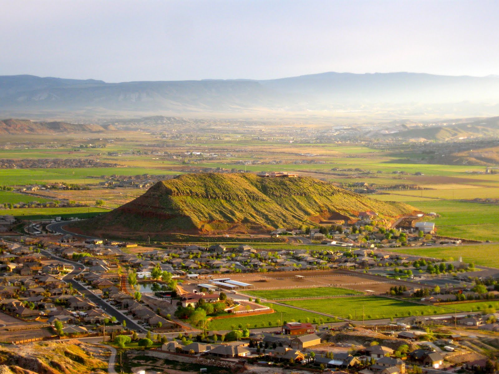 THE DAY HIKER: Evening hike to Shinob Kibe Summit (1.5 miles)