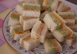 LEKKER RESEPTE VIR DIE JONGERGESLAG: REENBOOG TOEBROODJIES