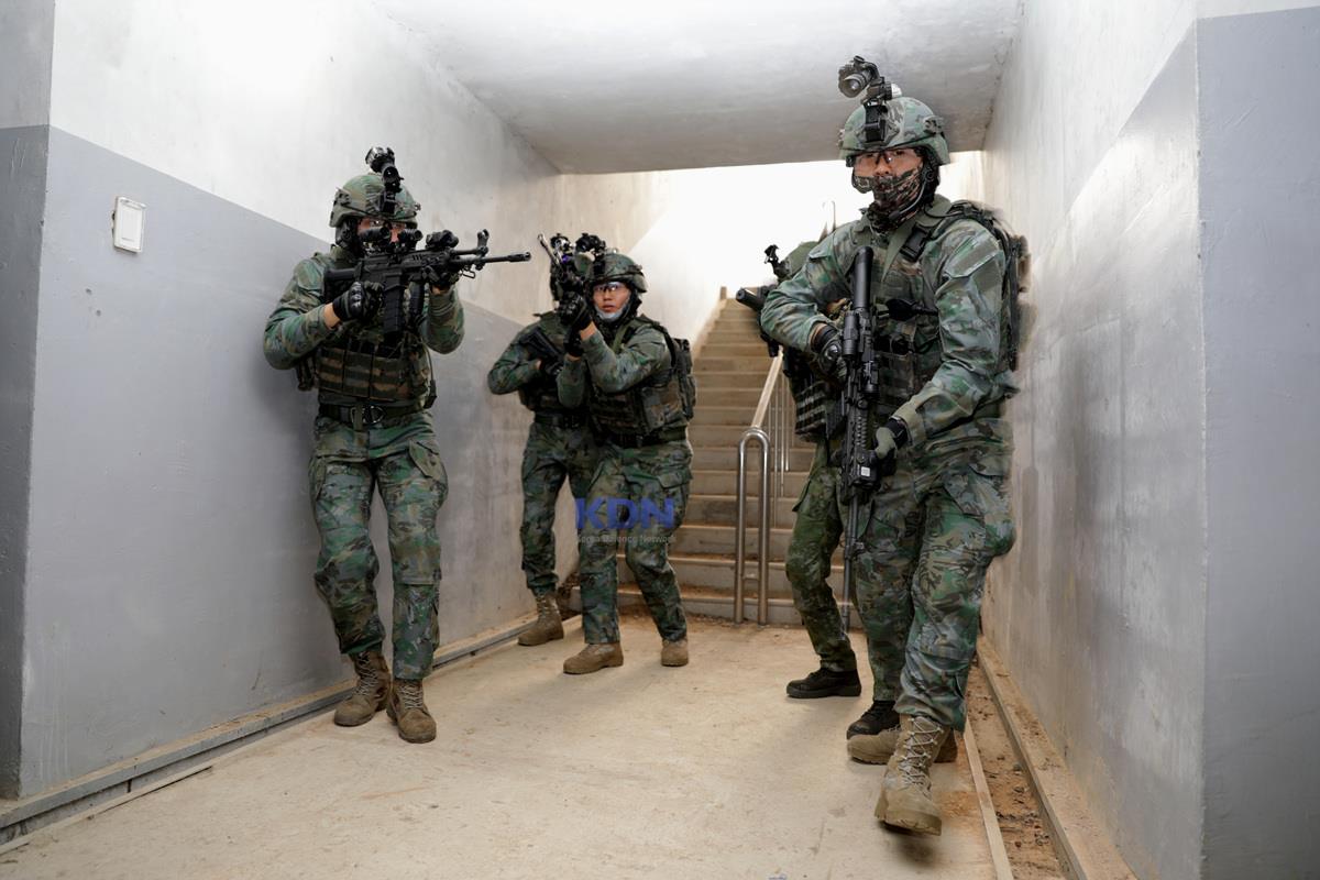 ROK Defense: Warrior Platform showcased by Republic of Korea Army 706th ...