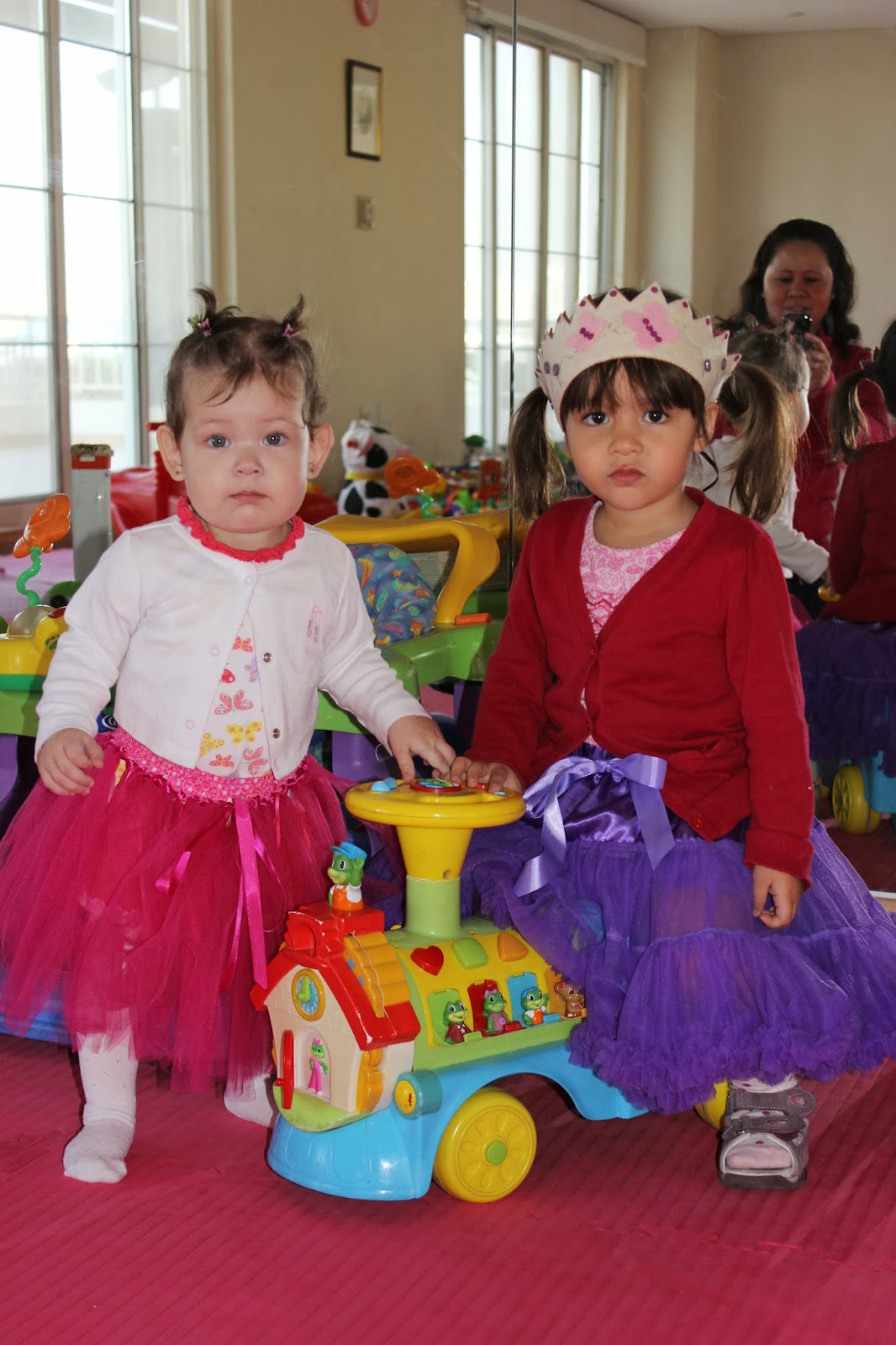 Sticky Fingers: Costume Party