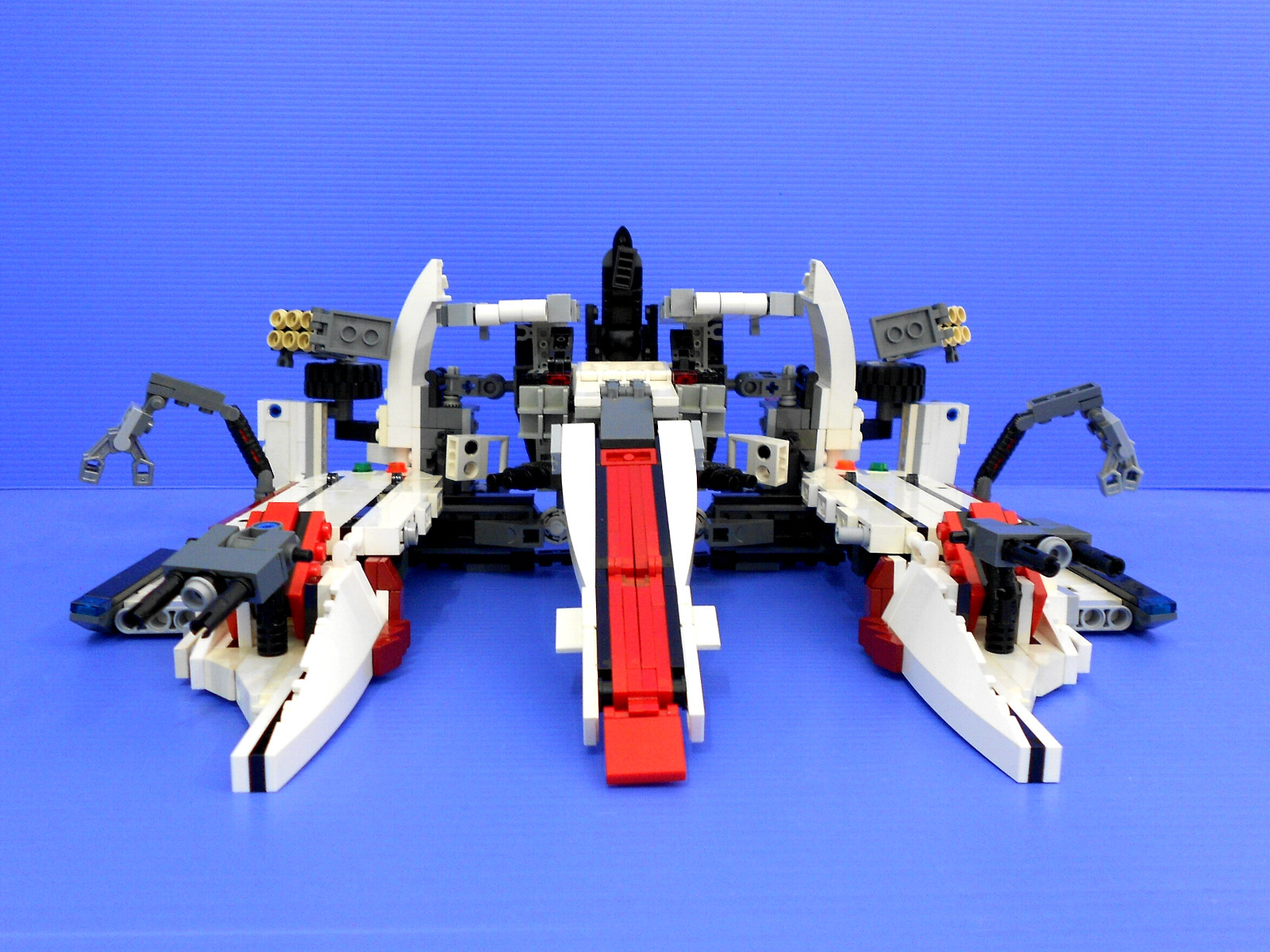 Alanyuppie's LEGO Transformers: LEGO Alphaplex (Neo Metroplex) Triple ...