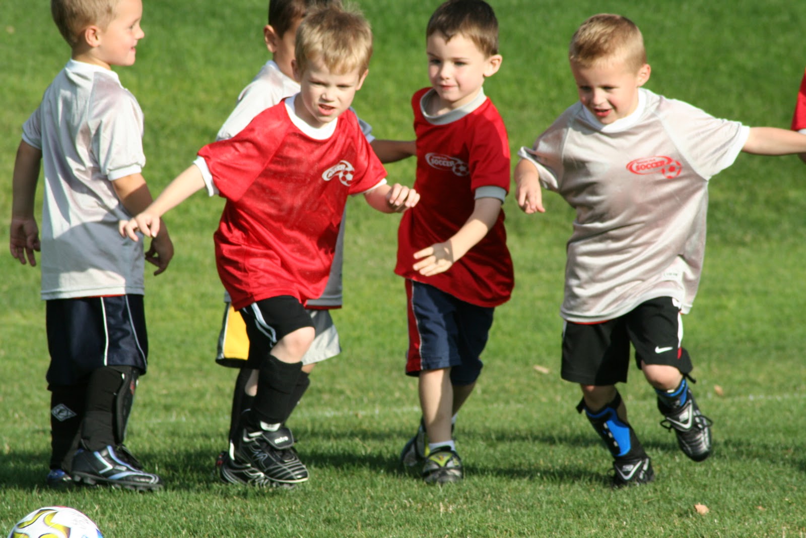Mama's Hugs: More Kindergarten Soccer Cuteness