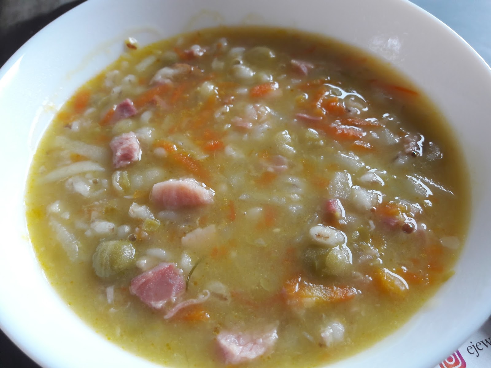 Mammu kokkamised: Hernesupp suitsulihaga