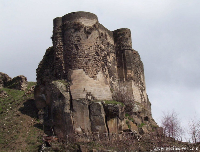 Bitlis Kalesinin, Kanuni Sultan Süleyman’a Ait Yeni Bulunan 940/1533-34 ...