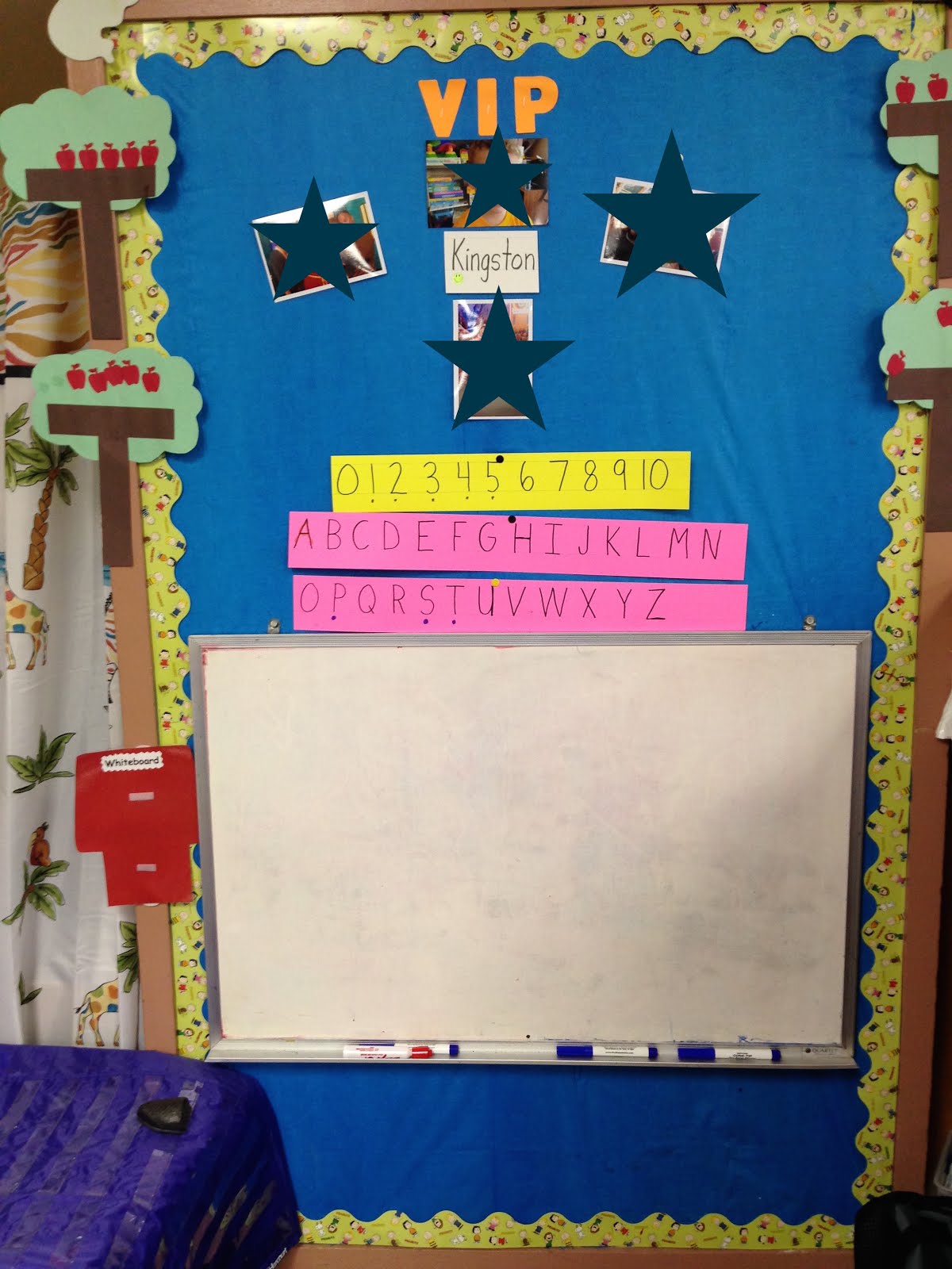 The Busy Life of Kindergarten: VIP/Whiteboard Center