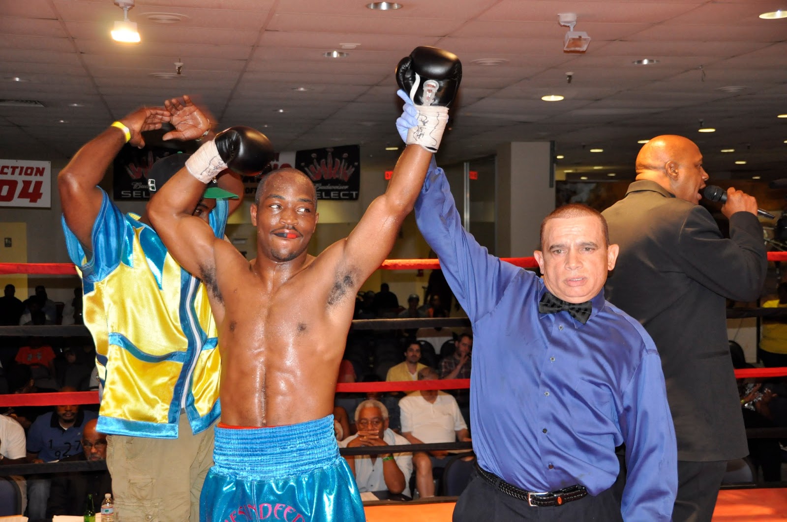 Boxing Along The Beltway: Reed Scores Third-Round TKO Over Lopez!