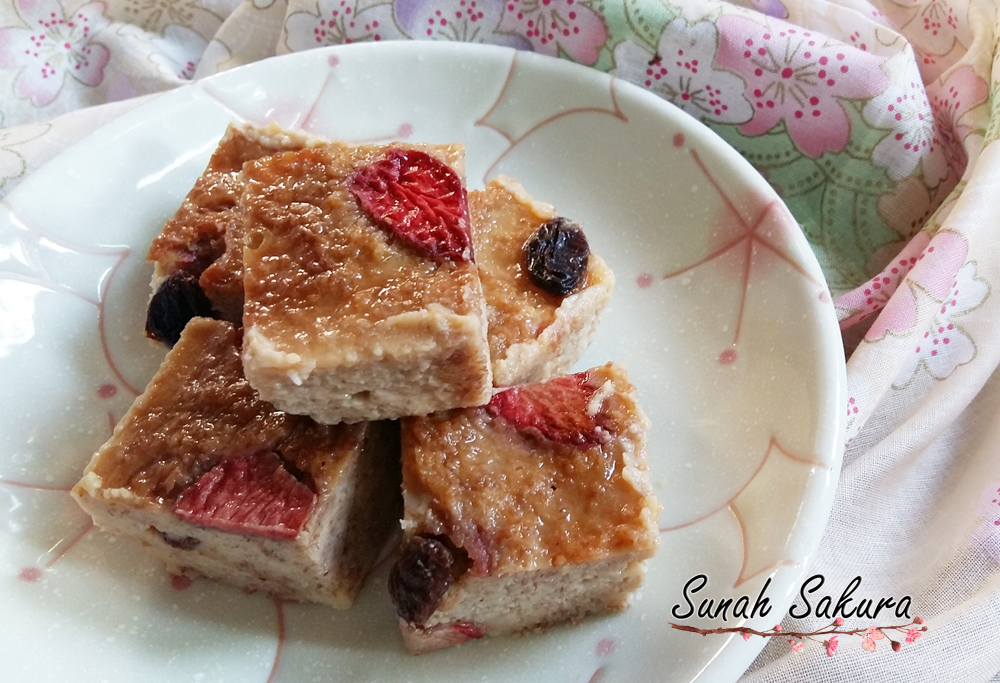 Resepi Puding Roti Strawberry Mudah dan Enak