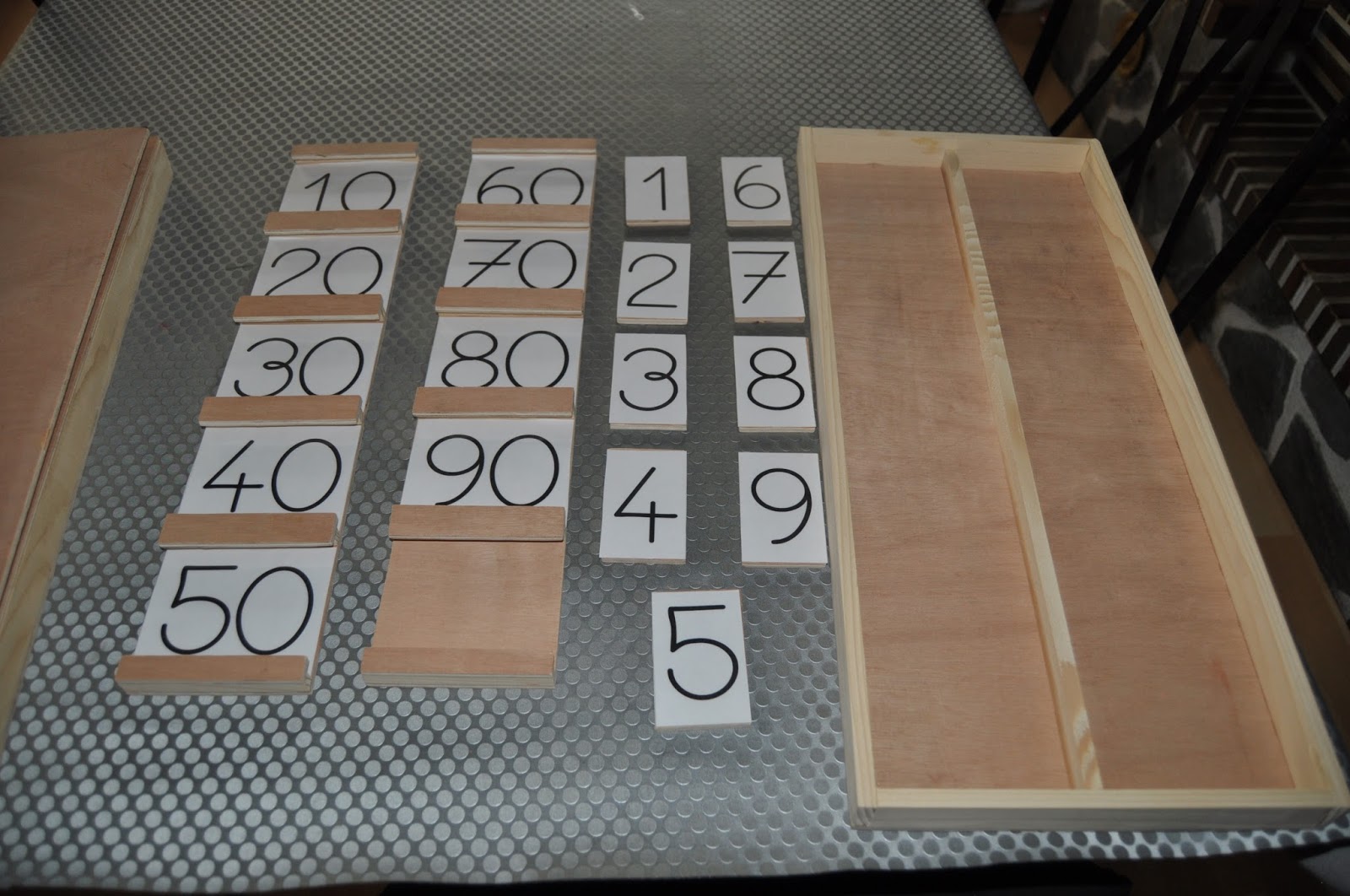 ma petite fabrique montessori: les tables de seguin