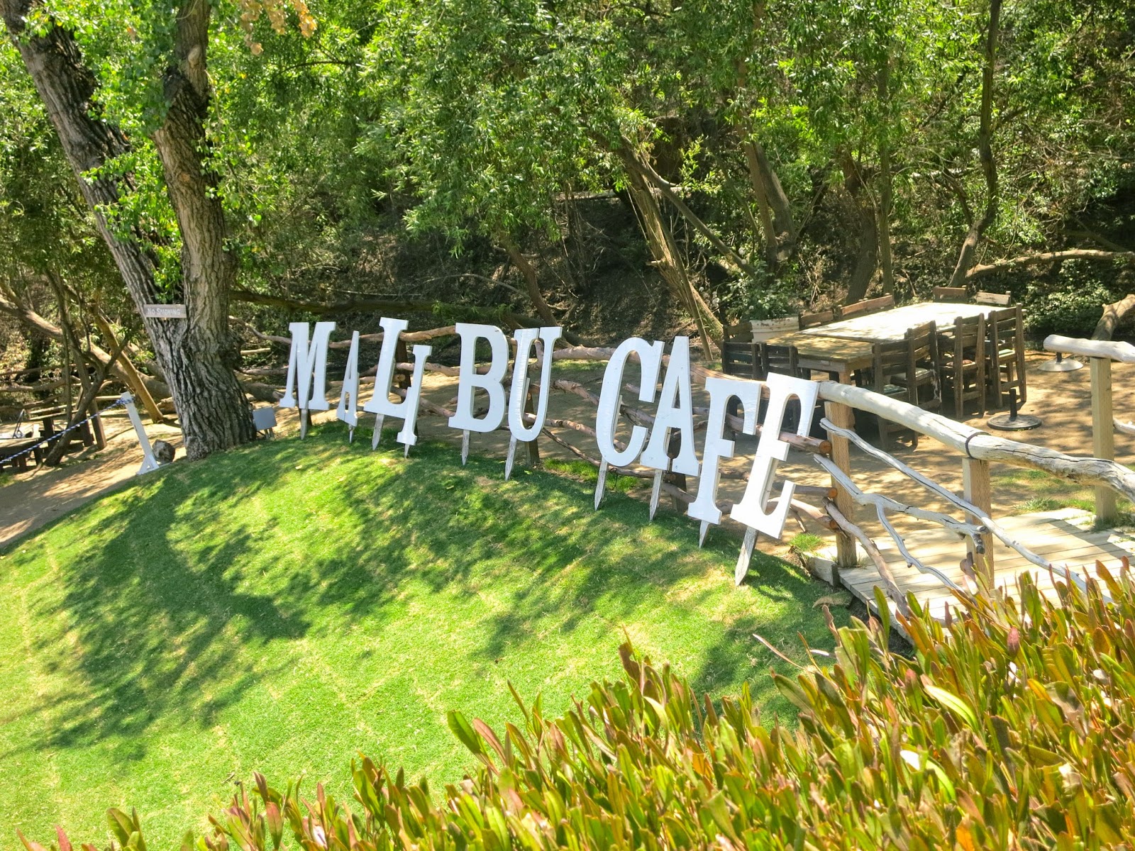 Petite Focus: Malibu Cafe