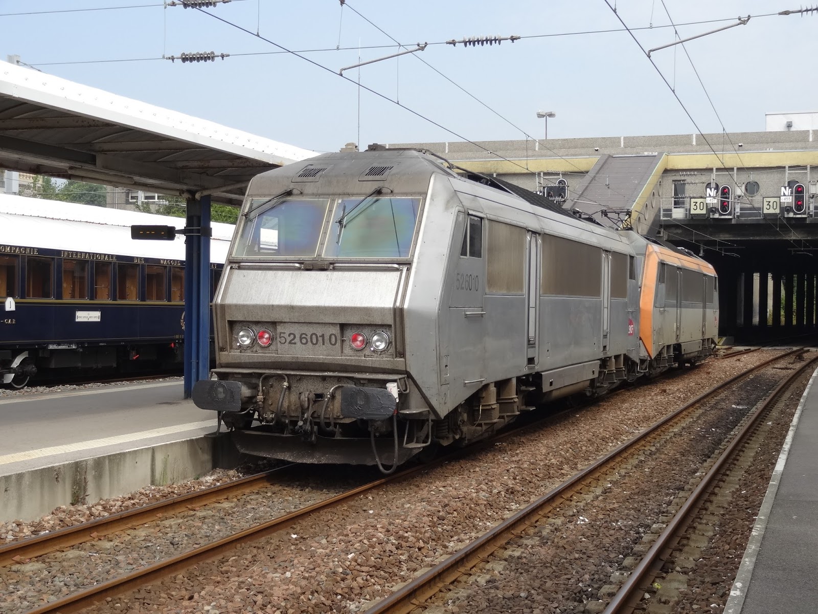 LA PASSION DU TRAIN: VSOE arrivée à Calais avec 2 BB 26000