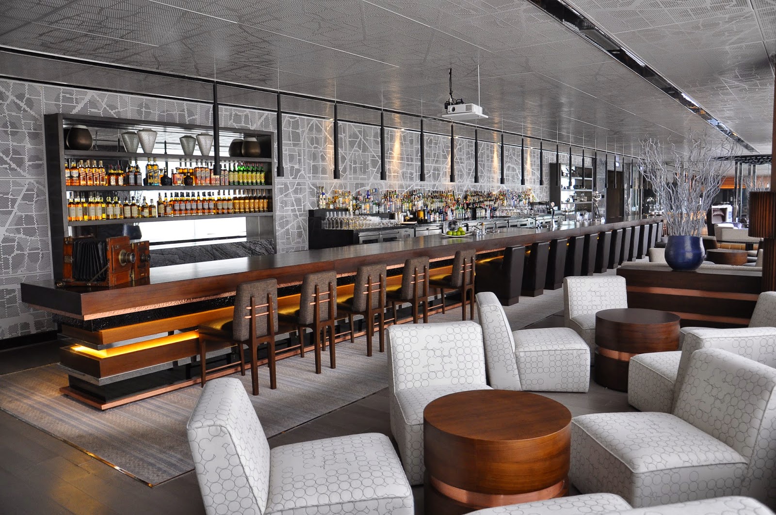 RUPALI DEAN -TRAVELLER AND FOODIE: KITCHEN DISTRICT AND THE LONG BAR ...