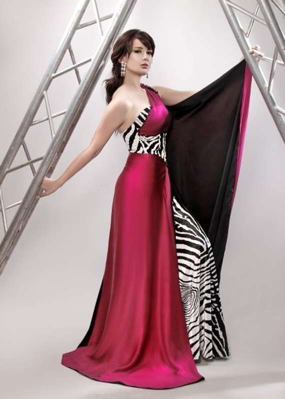 صور يارا نعوم ملكة جمال مصر - فكك مني