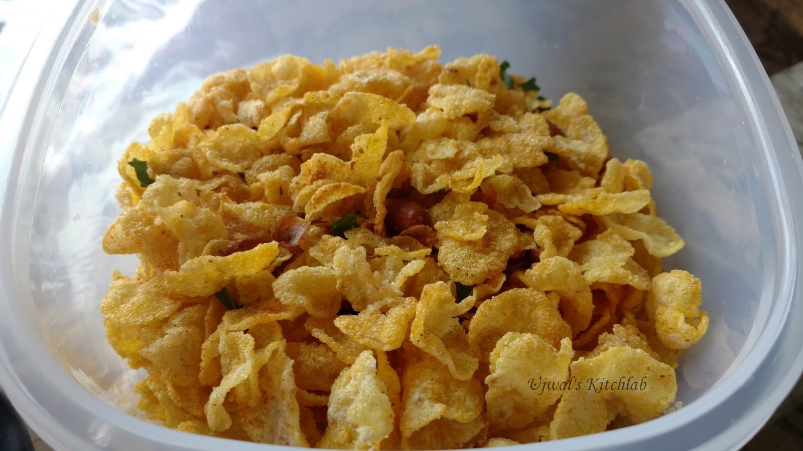 Ujwal's Kitchlab: Corn Mixture/ Corn flakes Chivda