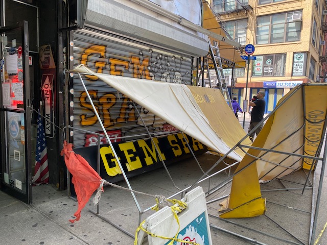 Jeremiah's Vanishing New York: Gem Spa Sign