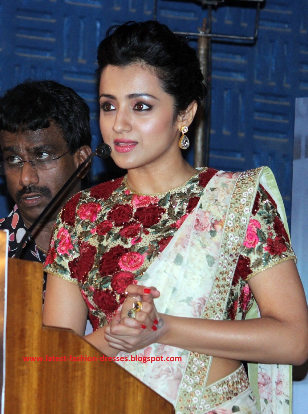 LATEST SOUTH INDIAN DESIGNER SAREE AND BLOUSE NECK DESIGNS COLLECTIONS ...