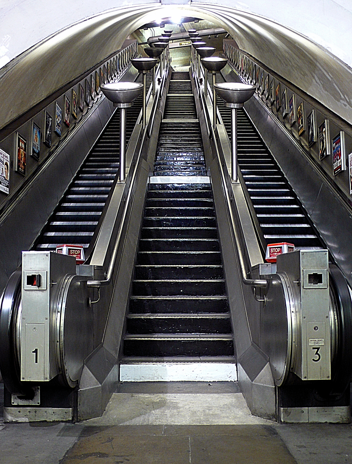 Flash Fiction 55 -The Escalator - Momscribe