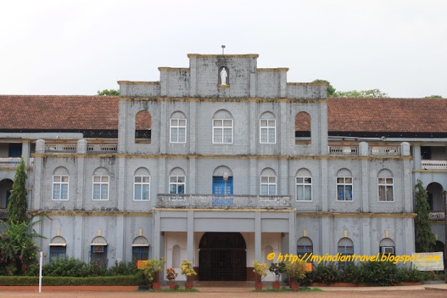 My India Travel: St. Aloysius College, Mangalore