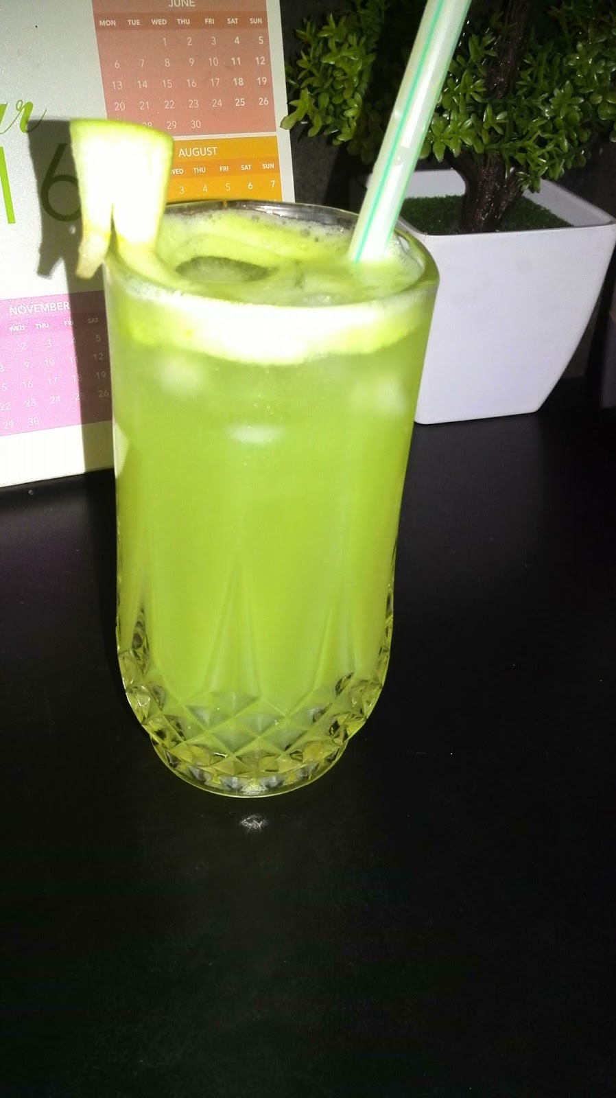 namakucella: JUS APPLE HIJAU