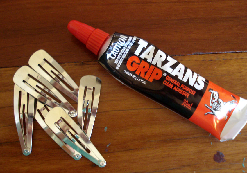 The Enchanted Button: Crafty Mama: Free Bow tutorial part 1