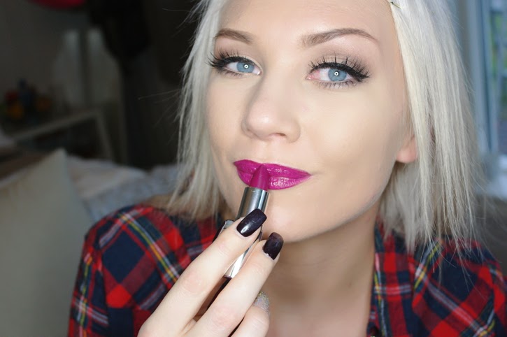 The Body Shop Color Crush Lipstick "Damson In Distress" Review ...