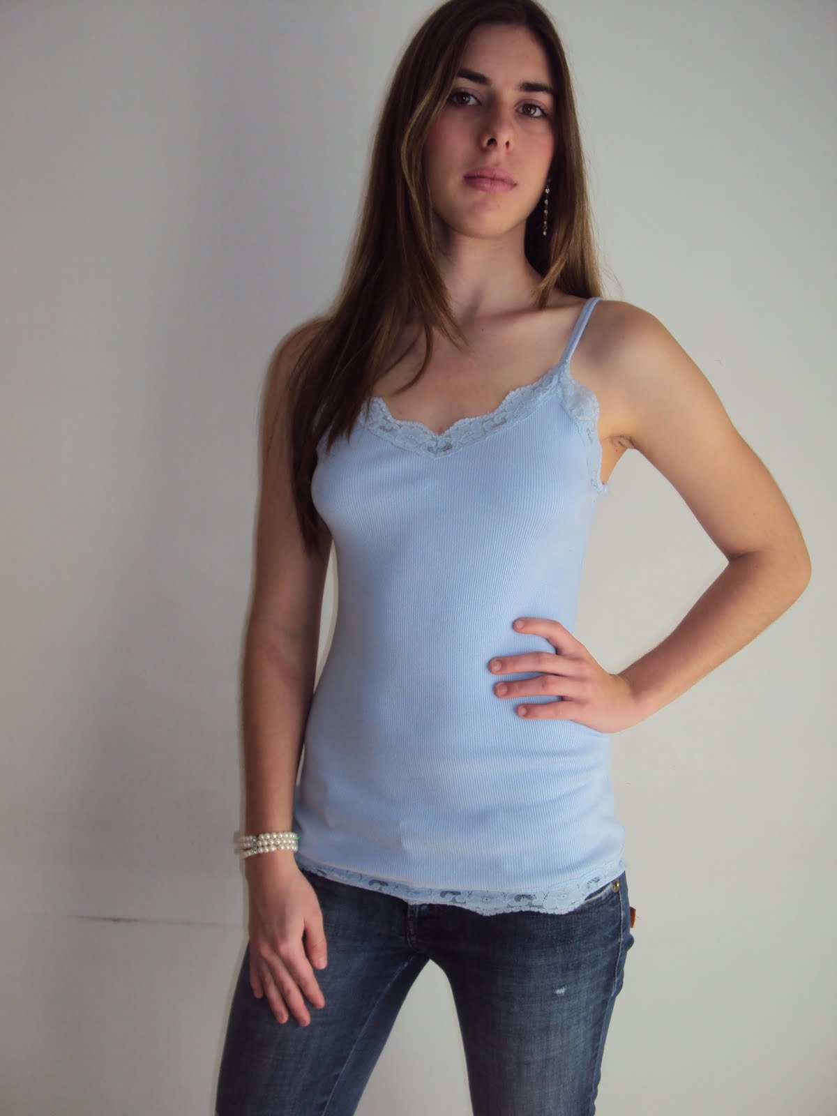 Andrea Pedroni Consultoria e representação de Moda: Studio Basico