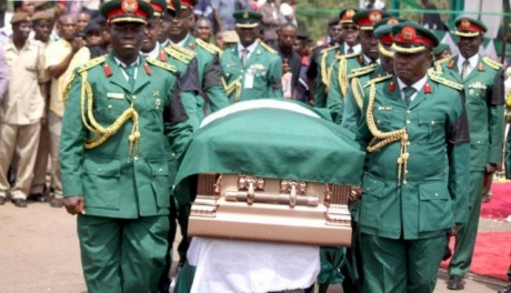 Photos from Dim Odumegwu Ojukwu's Burial ~ Welcome to Chima's Blog