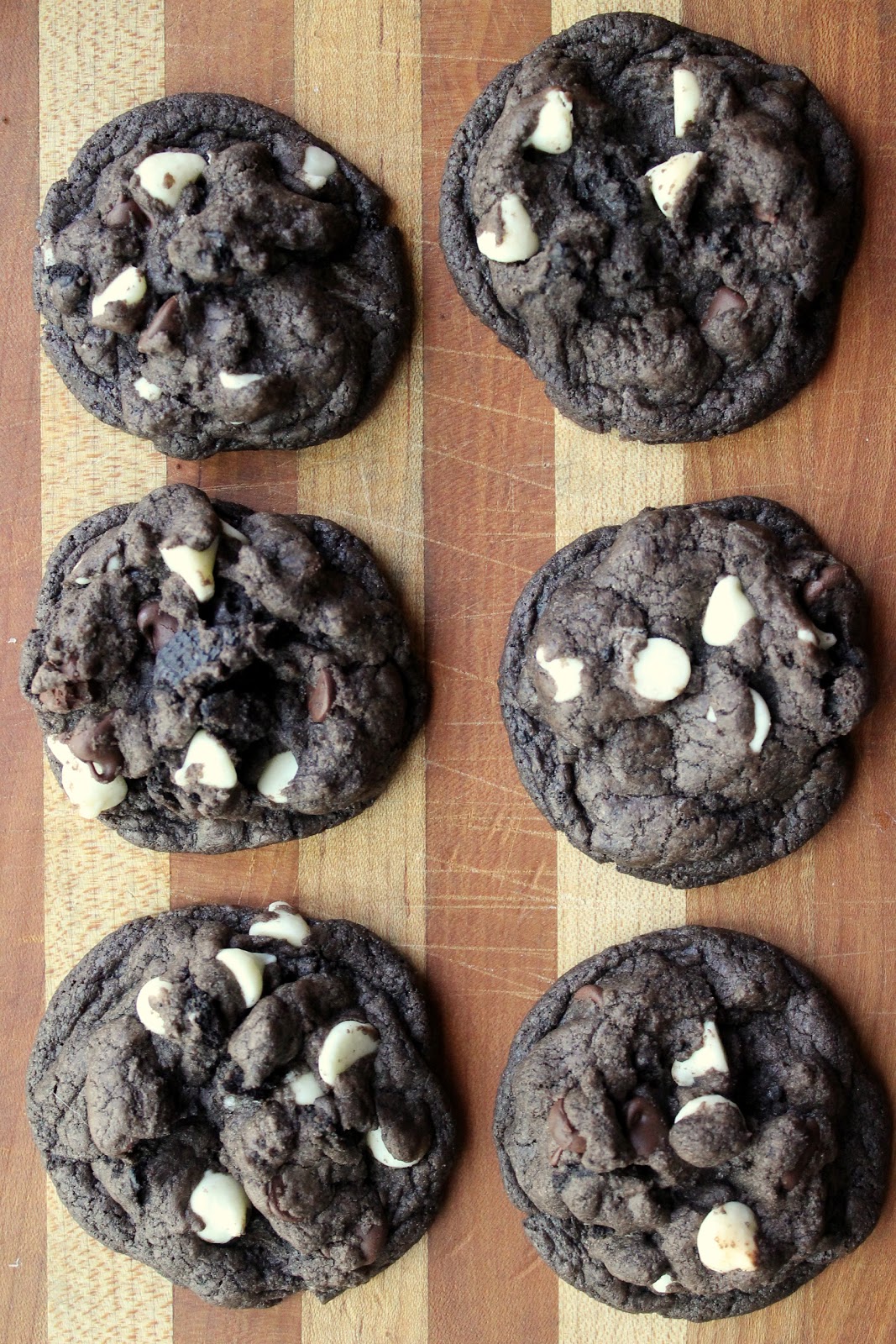 Bakestravaganza: Triple Chocolate Oreo Chunk Cookies