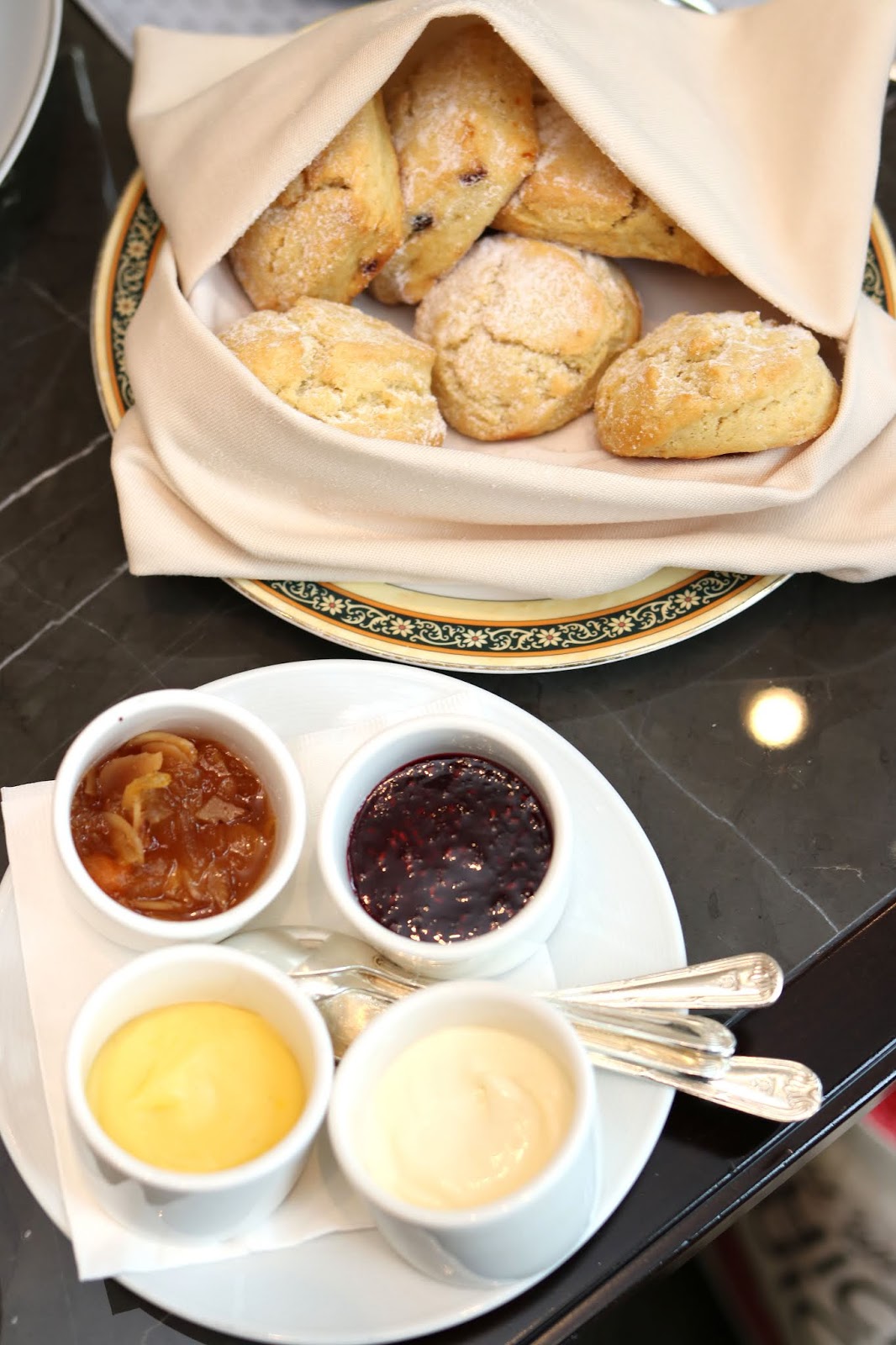 Chicago Eats: Holiday Afternoon Tea at The Peninsula | chicago foodie girl