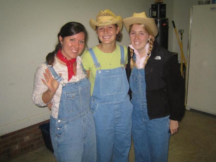 Girls Wearing Denim Overalls: Wish I Owned A Farm...
