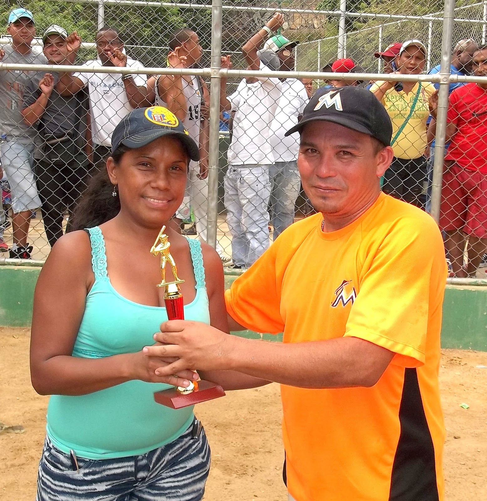 COMUNIDAD 19 DE ABRIL - PETARE