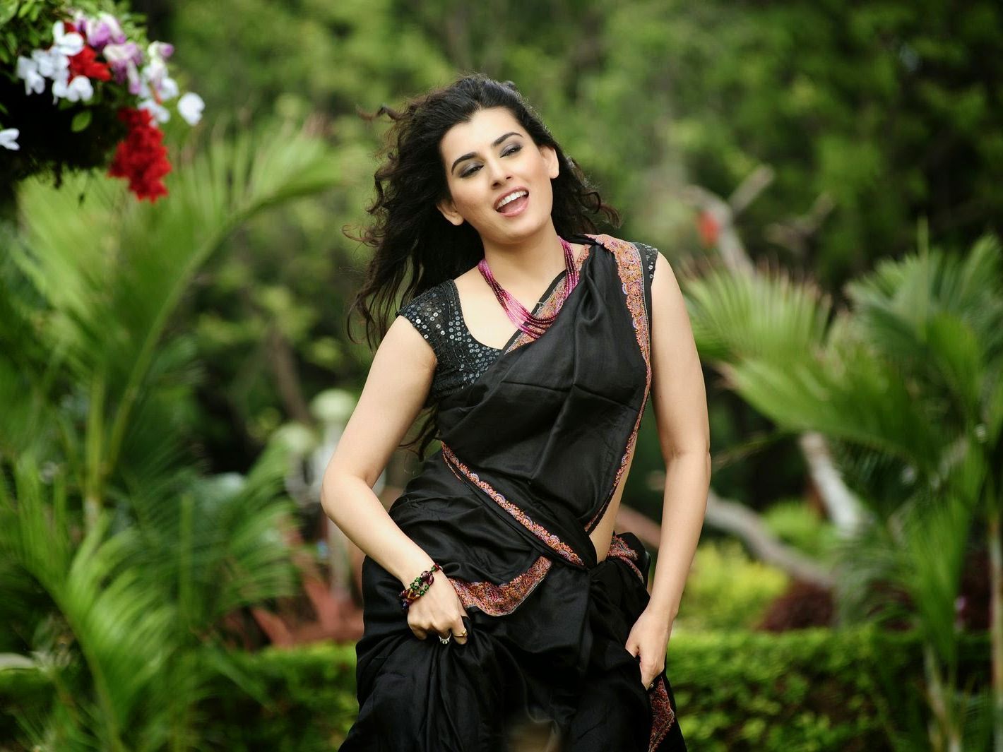 Archana / Veda Sastry in Black SAREE