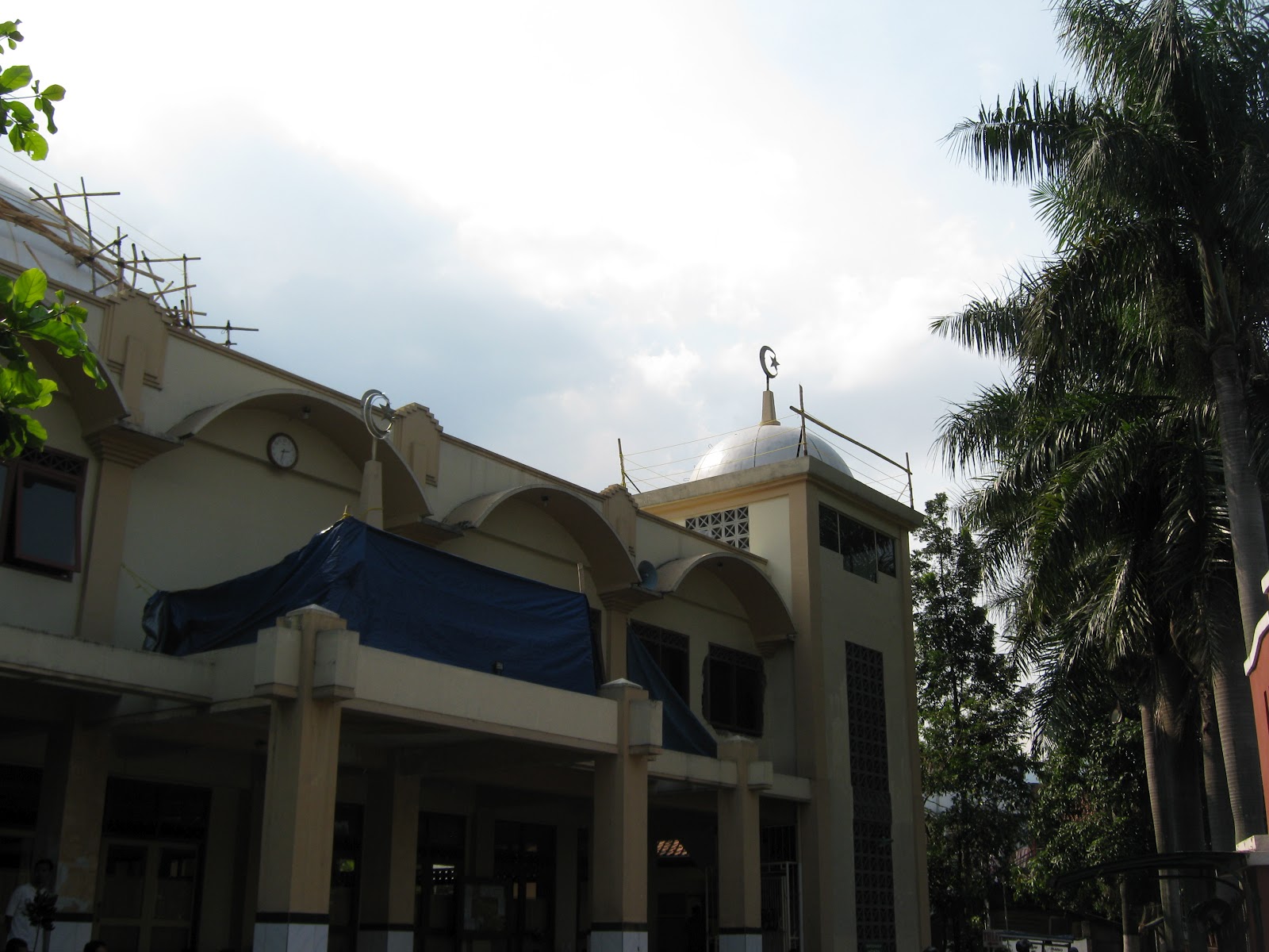 NAPAK MASIGIT: Masjid Agung Ujung Berung, Bandung.