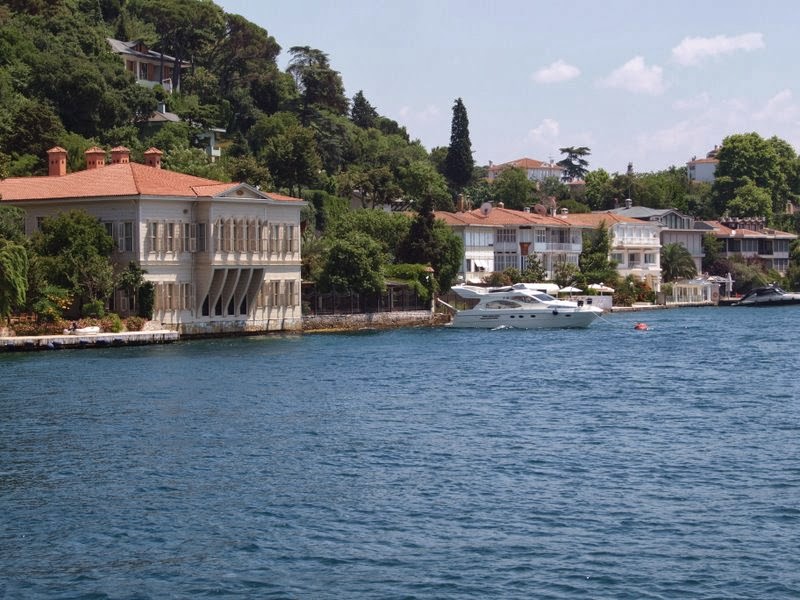ΚΩΝΣΤΑΝΤΙΝΟΥΠΟΛΗ: ΒΟΛΤΕΣ ΣΤΟΝ ΒΟΣΠΟΡΟ (BOGAZICI).