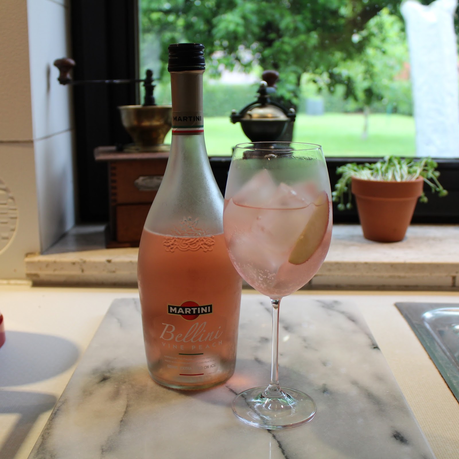 Double Strainger: België-Italië : Martini Bellini