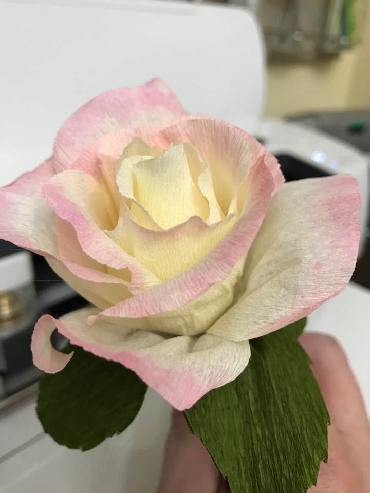 Crafting with April: Crepe Paper Roses