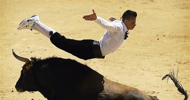 thunderstrokes: Bull-leaping lives!