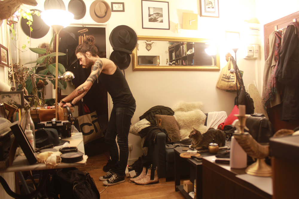 Moon to Moon: The Home of.. Photographer Tony Stone