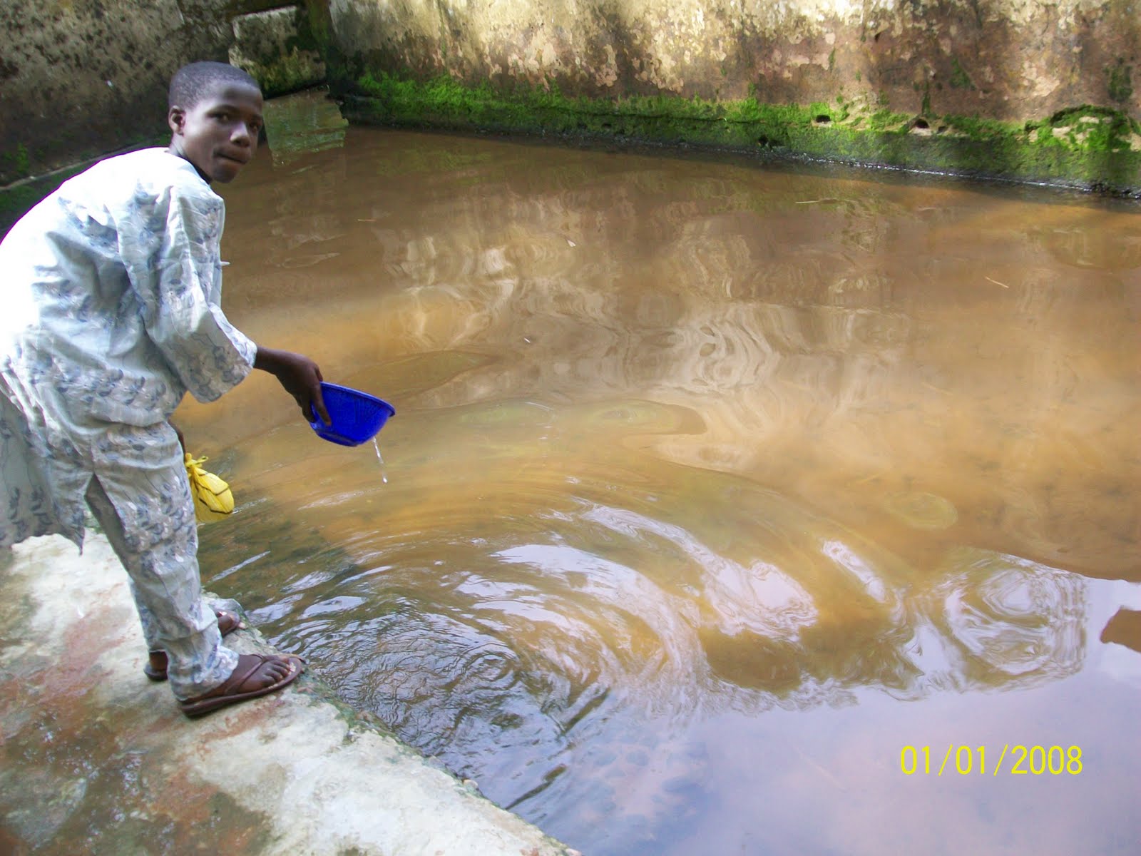 Taiwo's World: A visit to Babalola's mausoleum