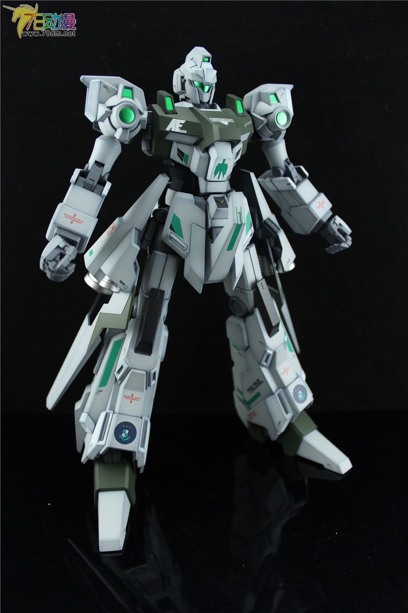 Gundam Family: MG 1/100 Robotech ReZEL Custom Build