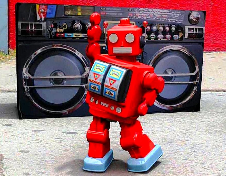 Endyr's Toy Box: Robbie The Robot Dances In The Street