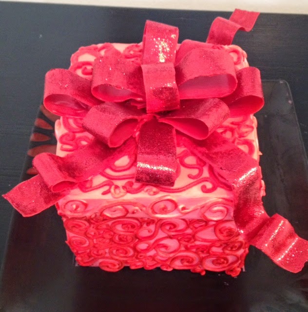 Frosted Art: Gift Box Cake- Cake Decorating- Buttercream