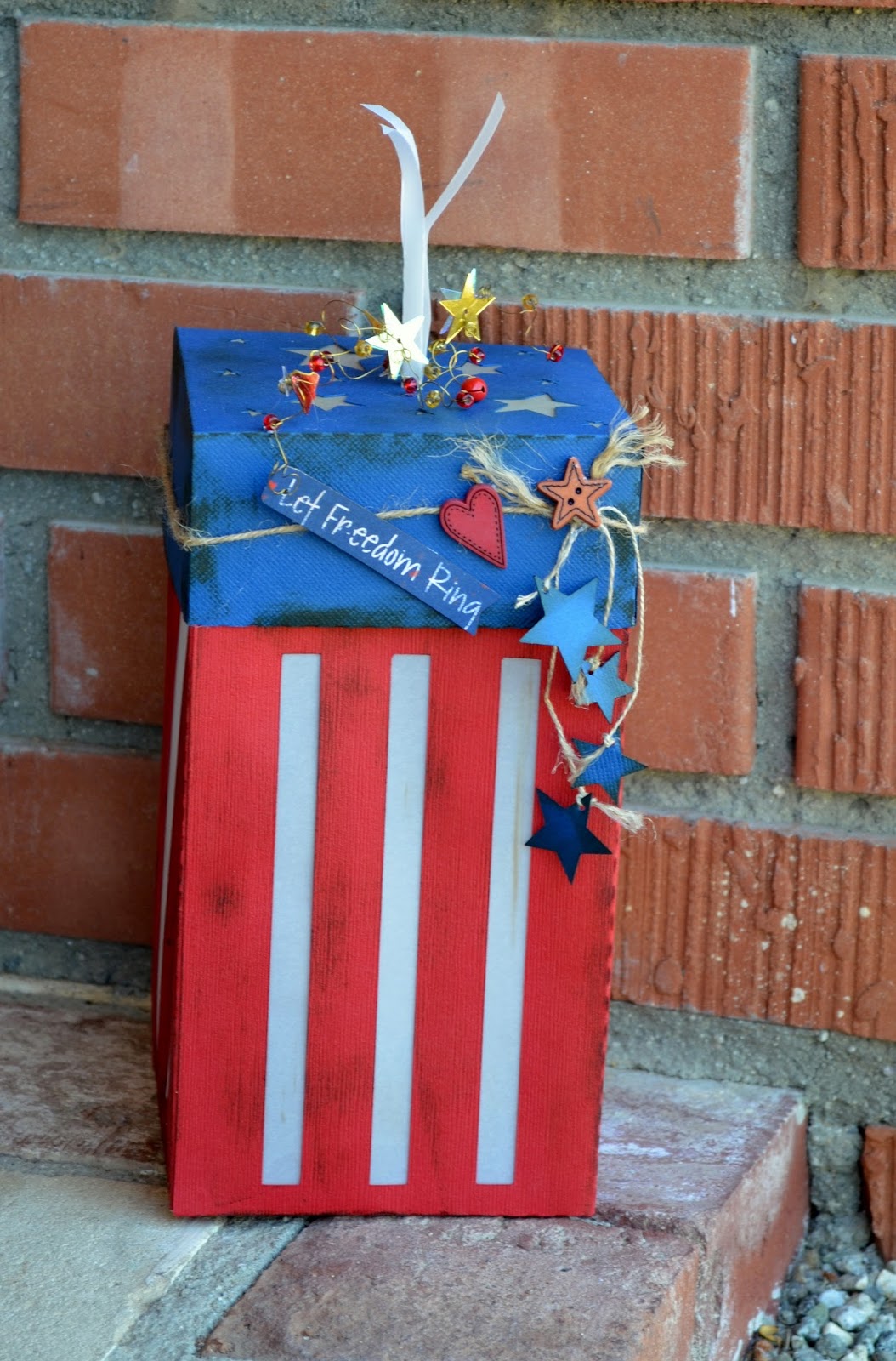 Sharas Paper Creations: Fire Crackers in a Box!